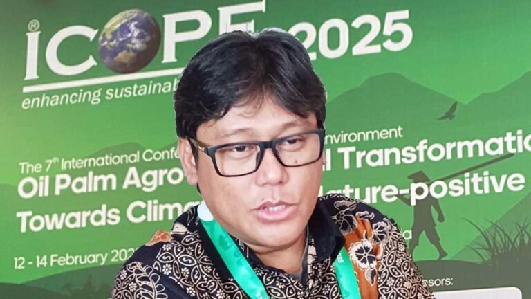 Palm Oil Magazine - Managing Palm Oil in Forest Areas: WWF-Indonesia ...