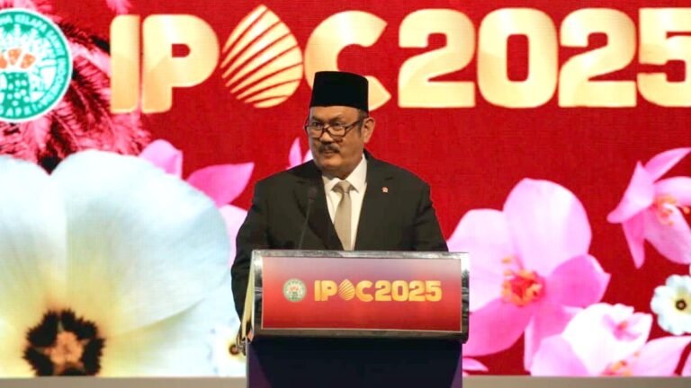 Palm Oil Magazine - Minister Rachmat Pambudy: Palm Oil Is a Bridge of ...
